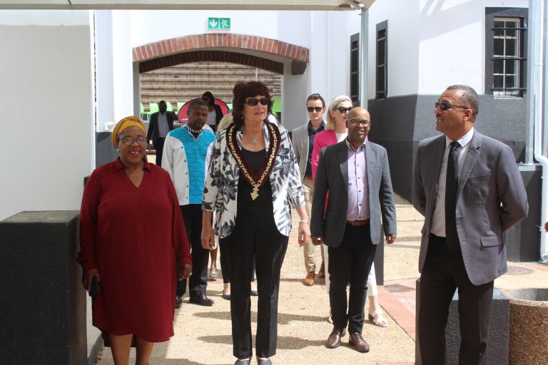 Mayor reopens Kayamandi Economic and Tourism Corridor – Stellenbosch ...