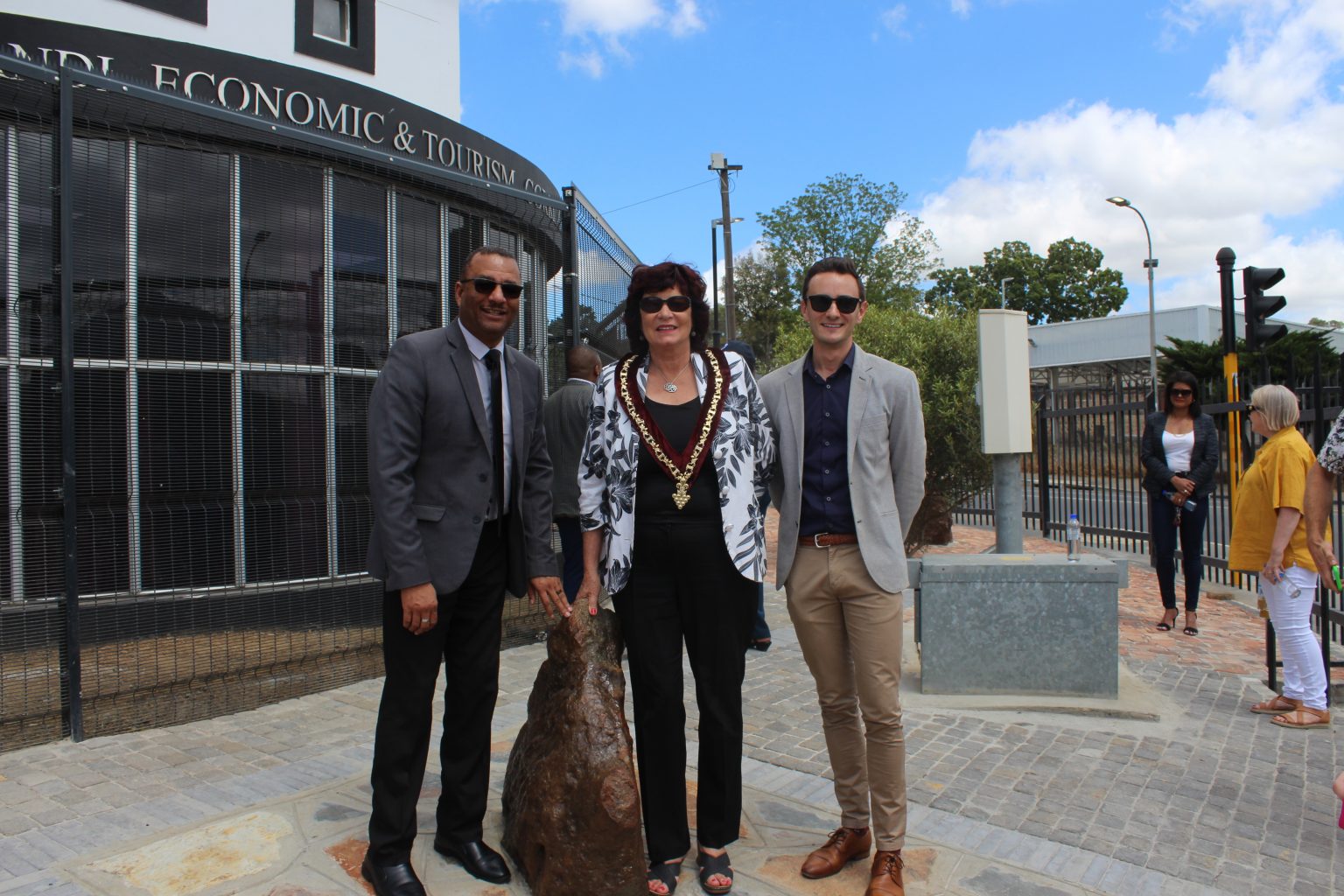 Mayor reopens Kayamandi Economic and Tourism Corridor – Stellenbosch ...